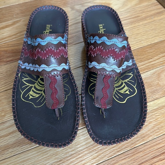 Clarks | Shoes | Clarks Indigo Brown Leather Swirl Embroidered Sandals ...